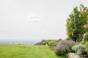 Stroud Manor | Fresh Locations